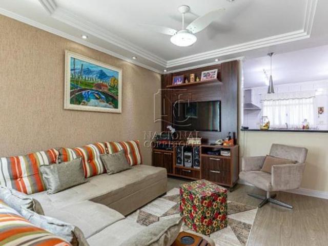 Sobrado com 2 dormitórios à venda, 297m² de área construída + salão com 197 m² de área construída