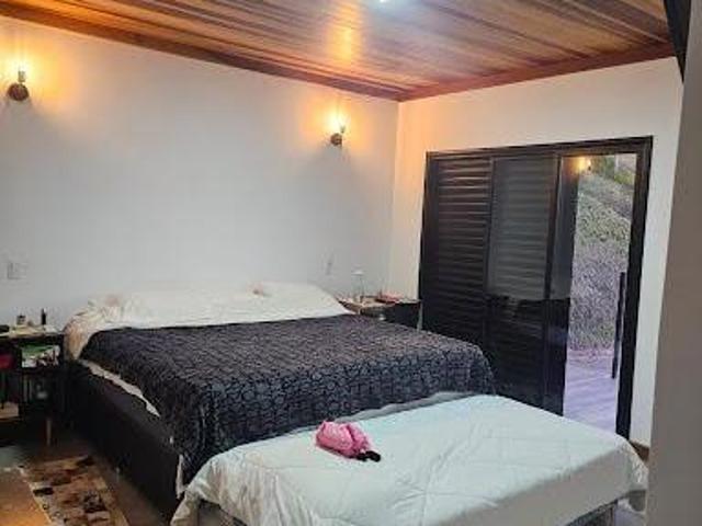 Sobrado com 2 dormitórios à venda, 300 m² por R$ 1.590.000 Santo Antônio do Pinhal/SP