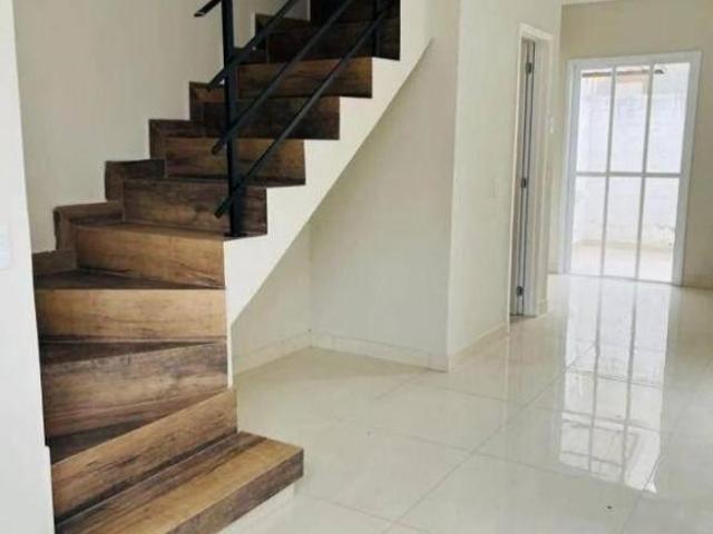 Sobrado com 2 dormitórios à venda, 56 m² por R$ 275.000,00 Chácara dos Coqueiros São José dos Ca