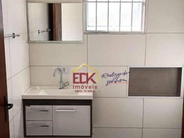 Sobrado com 2 dormitórios à venda, 60 m² por R$ 320.000,00 Jardim dos Bandeirantes São José dos