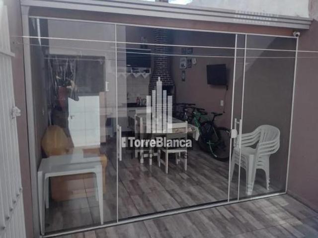 Sobrado com 2 dormitórios à venda