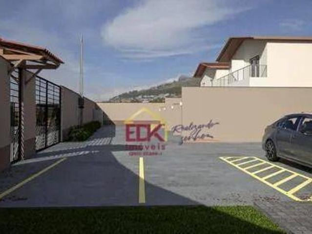 Sobrado com 2 dormitórios à venda, 62 m² por R$ 244.000 Chácaras Pousada do Vale São José dos Ca