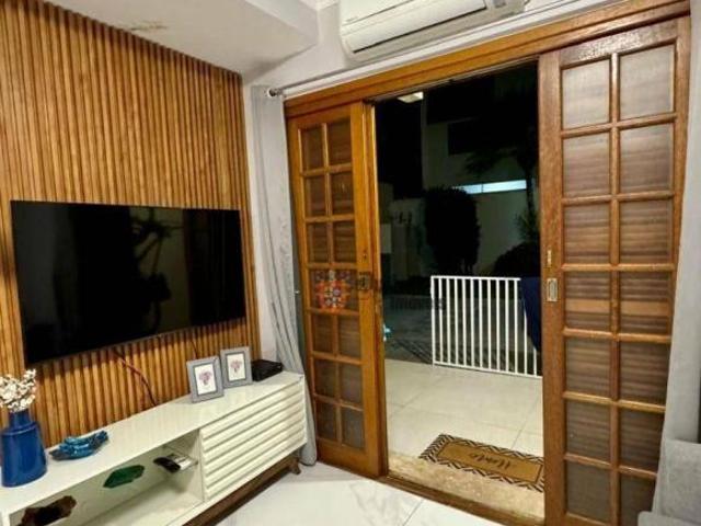 Sobrado com 2 dormitórios à venda, 64 m² por R$ 590.000 Martim de Sá Caraguatatuba/SP