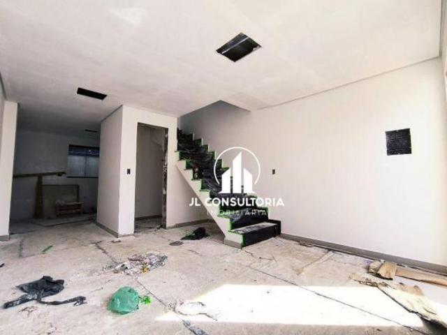 Sobrado à venda, 68 m² por R$ 397.000,00 Pinheirinho Curitiba/PR