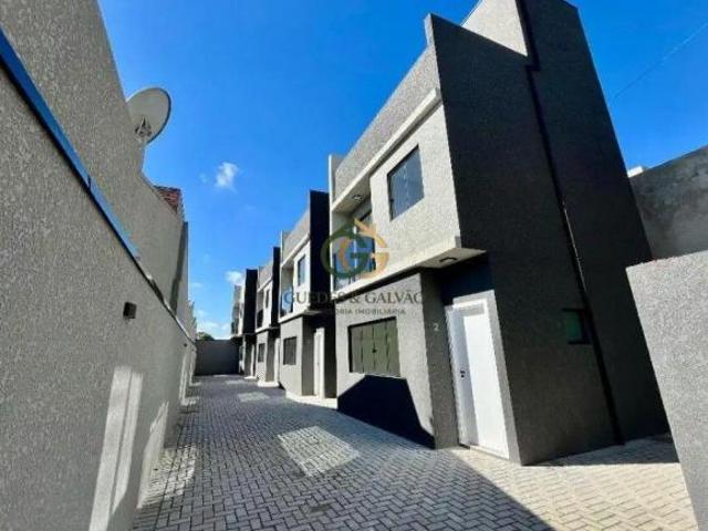 Sobrado com 2 dormitórios à venda, 70 m² por R$ 42