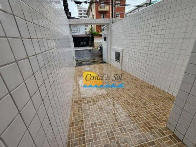 Sobrado com 2 dormitórios à venda, 70 m² por R$ 690.000,00 Embaré Santos/SP