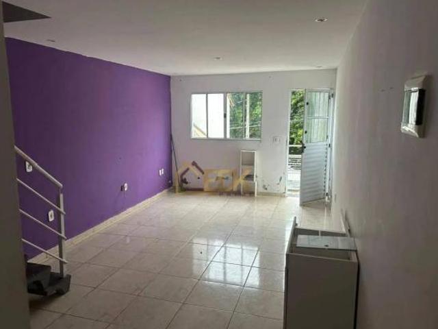 Sobrado com 2 dormitórios à venda, 70 m² por R$ 255.000 Vila Nova Aparecida Mogi das Cruzes/SP