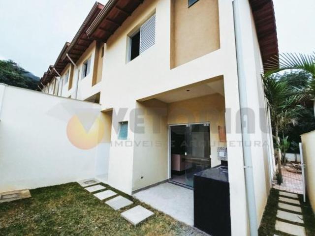 Sobrado com 2 dormitórios à venda, 72 m² por R$ 1.050.000,00 Santiago São Sebastião/SP