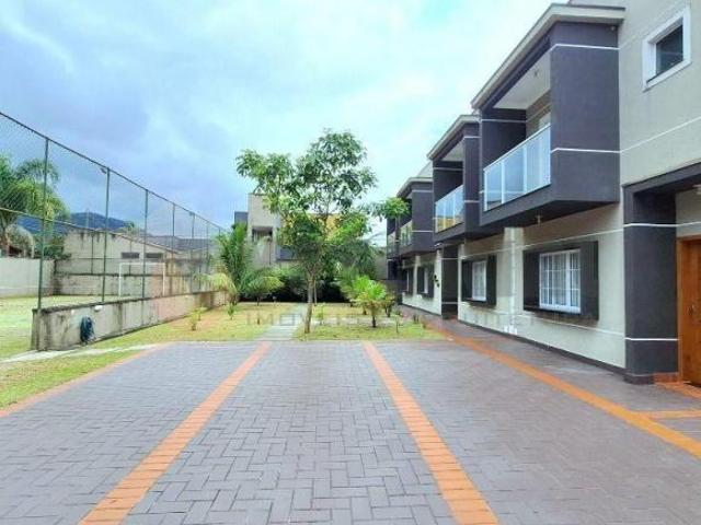 Sobrado com 2 dormitórios à venda, 77 m² por R$ 560.000,00 Massaguaçu Caraguatatuba/SP