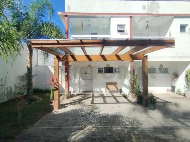 Sobrado com 2 dormitórios à venda, 81 m² por R$ 650.000,00 Massaguaçu Caraguatatuba/SP