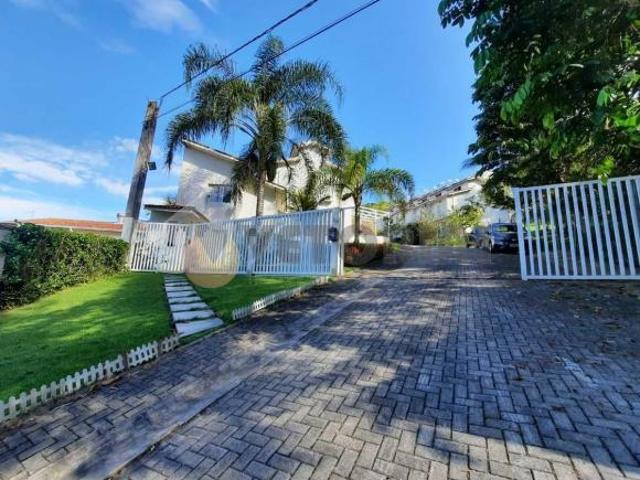 Sobrado com 2 dormitórios à venda, 86 m² por R$ 730.000,00 Cigarras São Sebastião/SP