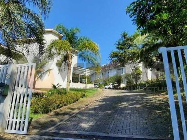 Sobrado com 2 dormitórios à venda, 90 m² por R$ 600.000,00 Cigarras São Sebastião/SP