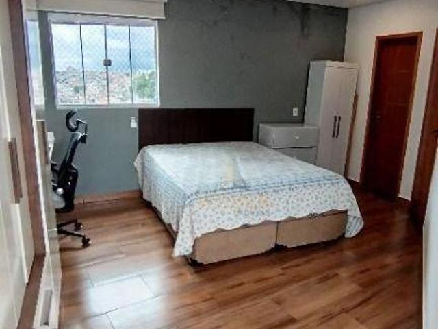 Sobrado com 2 dormitórios à venda, 95 m² por R$ 330.000,00 Parque Jacarandá Taboão da Serra/SP