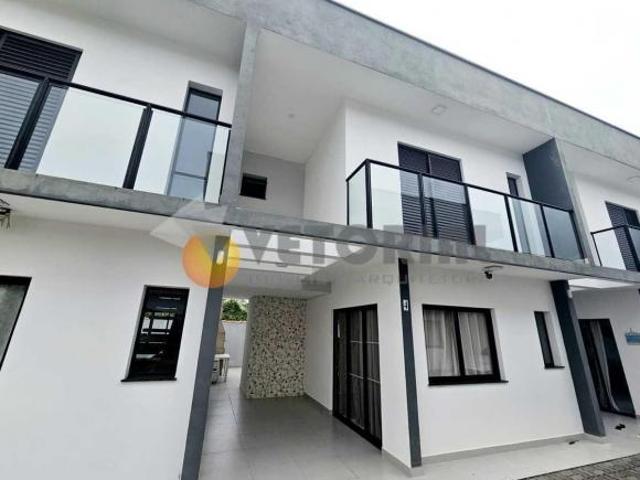 Sobrado com 2 dormitórios à venda, 99 m² por R$ 580.000,00 Capricórnio II Caraguatatuba/SP