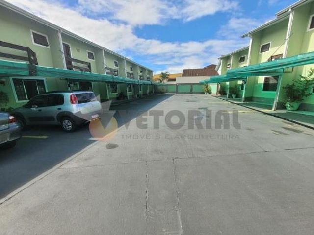 Sobrado com 2 dormitórios à venda na Martim de Sá Caraguatatuba/SP