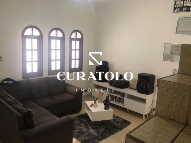 Sobrado com 2 dormitórios, churrasqueira e vaga Jardim da Glória