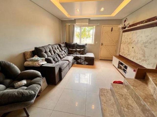 Sobrado com 2 Dormitórios de 104 m²