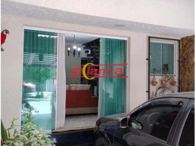 Sobrado com 2 dormitórios e 2 vagas, $ 650.000 Jardim Vila Galvão / Guarulhos