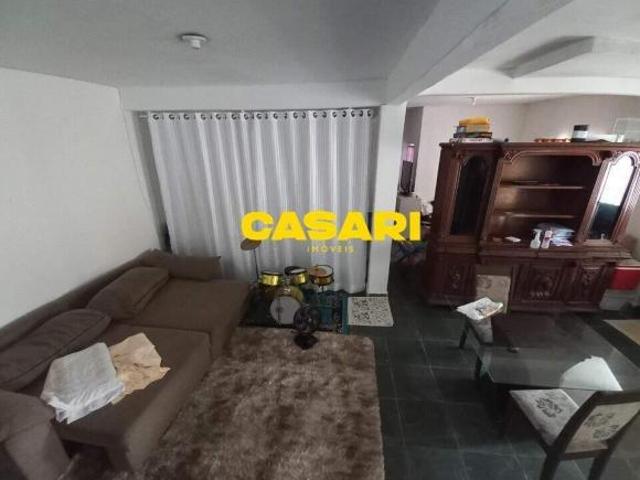 Sobrado com 2 dormitórios e salão de festas à venda no Assunção – 305 m² em São