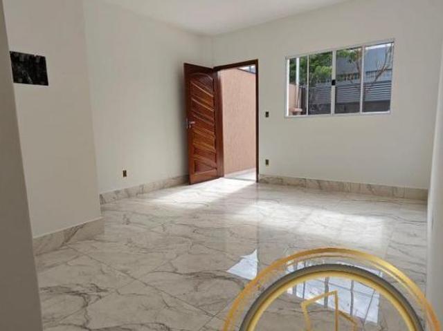 Sobrado com 2 dormitórios em Guaianases