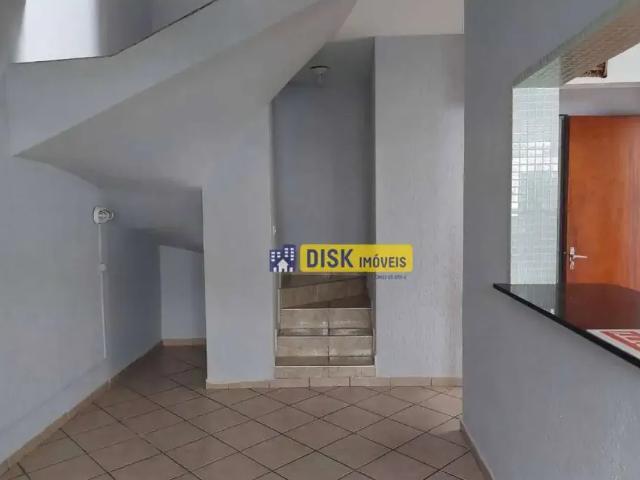 Sobrado com 2 dormitórios para alugar, 130 m² por R$ 2.700,00/mês Jardim do Mar São Bernardo do Campo/SP