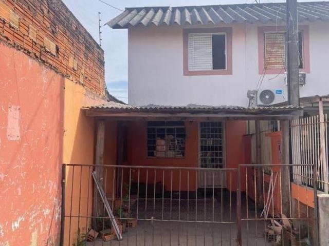 Sobrado com 2 dormitórios Restinga
