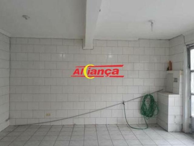 SOBRADO COM 2 DORMITÓRIOS SENDO 1 SUITE A VENDA, 138 m² Jardim Moreira Guarulhos SP