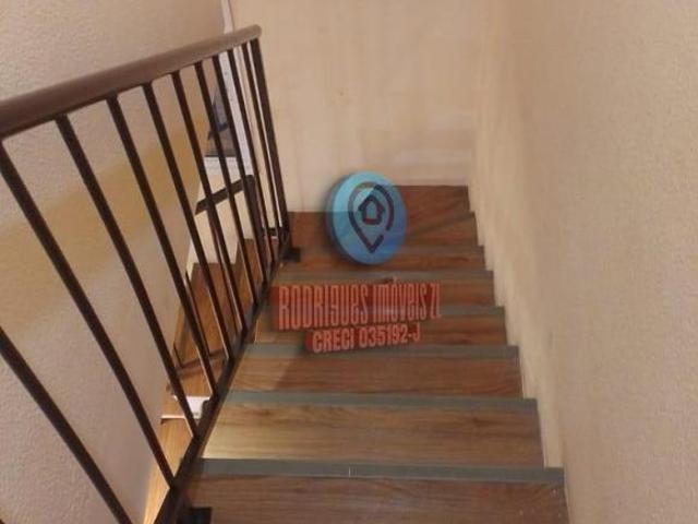 Sobrado com 2 Dormitórios, 1 Vaga e com 88M² em Jardim Lourdes por R$ 335.000.