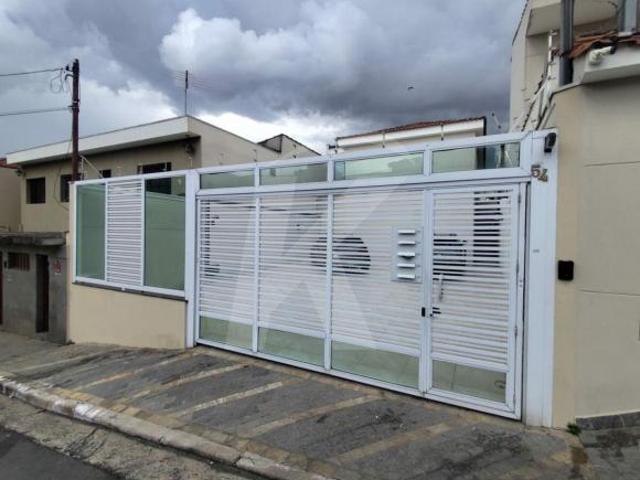 Sobrado com 2 dormitórios, 2 suítes, em Condomínio Fechado na Vila Gustavo