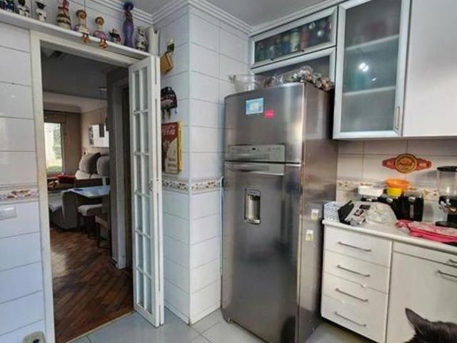 Sobrado com 2 quartos, 2 vagas de garagem