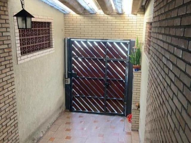 Sobrado com 2 quartos, 2 banheiros e 1 vaga Bairro Taboão SBC