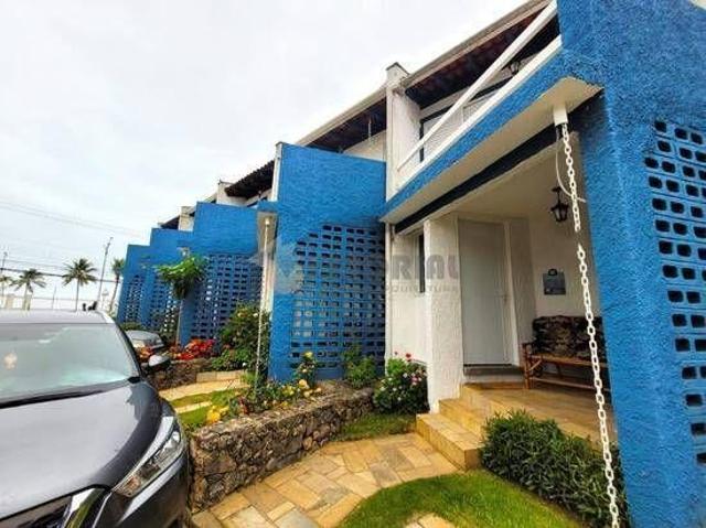 Sobrado com 2 quartos, 70m², à venda em Caraguatatuba, Indaiá