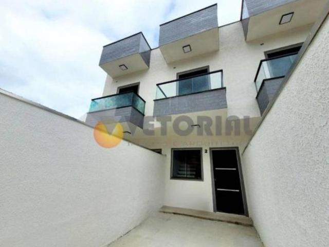 Sobrado com 2 quartos, 75m², à venda em Caraguatatuba, Balneário Copacabana