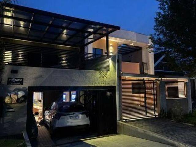 Sobrado com 2 quartos à venda, 125 m² por R$ 620.000 Vila Izabel Curitiba/PR