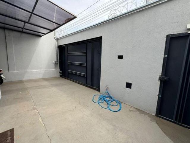 Sobrado com 2 quartos à venda, bairro Tubalina Uberlândia/MG
