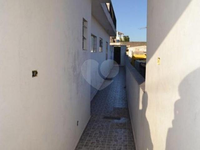 Sobrado com 2 quartos à venda em Vila nivi SP