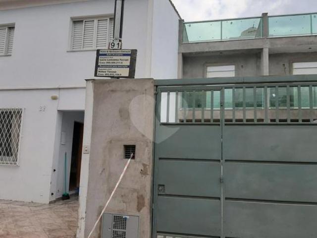Sobrado com 2 quartos à venda em Vila nivi SP