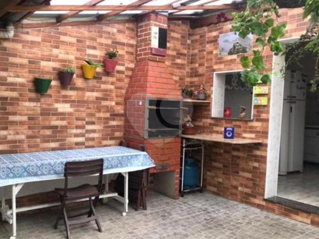 Sobrado com 2 quartos à venda em Vila santos SP