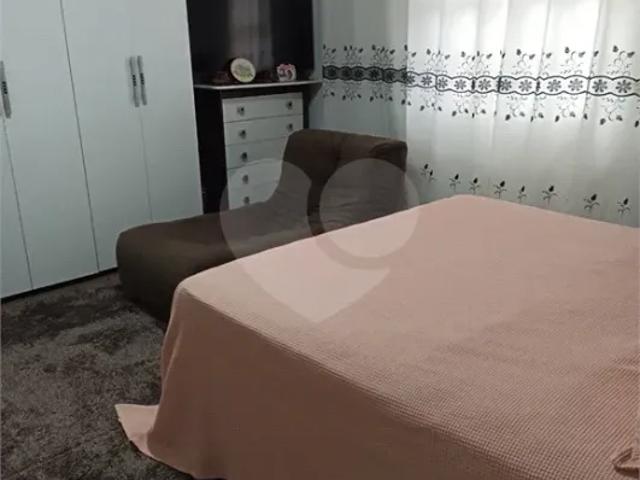Sobrado com 2 quartos à venda em Bortolândia SP