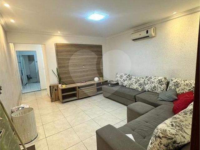 Sobrado com 2 quartos à venda em Canto do forte SP