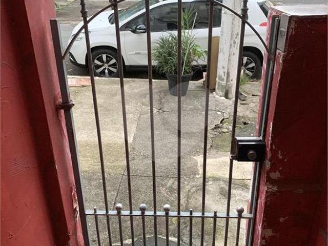 Sobrado com 2 quartos à venda em Mirandópolis SP