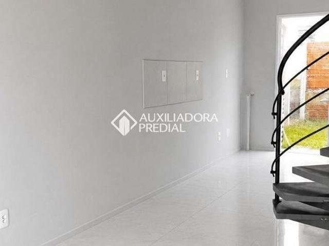Sobrado com 2 quartos e 46m² para alugar em Jardim Betânia, Cachoeirinha