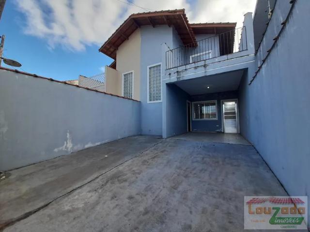 Sobrado com 2 Quartos e 1 banheiro à Venda, 131 m² por R$ 320.000