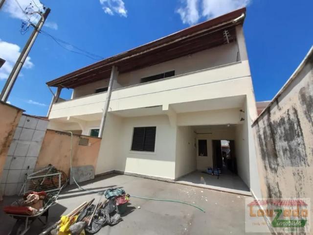 Sobrado com 2 Quartos e 1 banheiro à Venda, 181 m² por R$ 274.000
