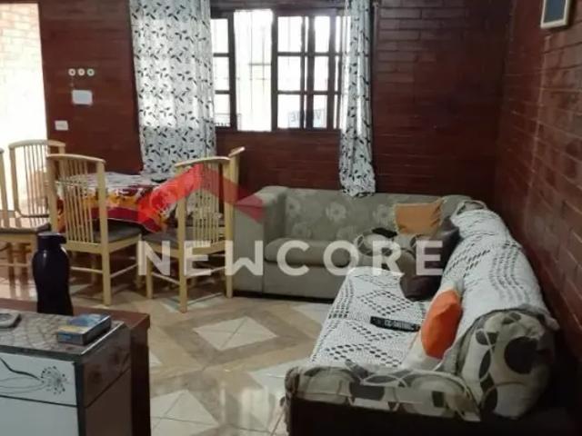 Sobrado com 2 Quartos e 1 banheiro à Venda, 50 m² por R$ 135.000