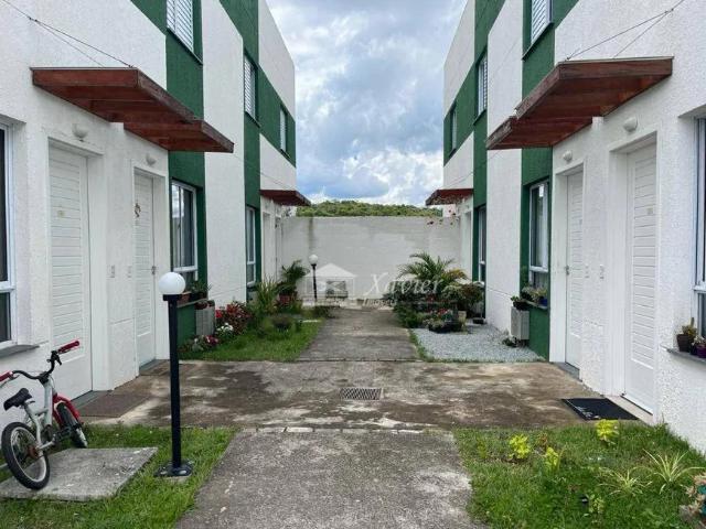 Sobrado com 2 Quartos e 1 banheiro à Venda, 52 m² por R$ 290.000