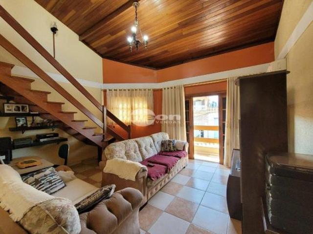 Sobrado com 2 Quartos e 1 banheiro à Venda, 544 m² com Salão Comercial