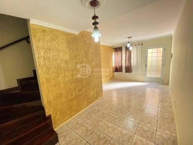 Sobrado com 2 Quartos e 1 banheiro à Venda, 60 m² por R$ 275.000