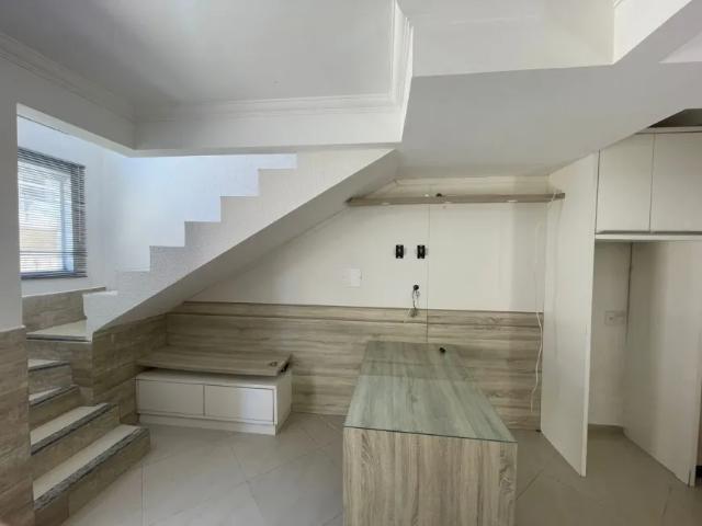Sobrado com 2 Quartos e 1 banheiro à Venda, 80 m² por R$ 280.000