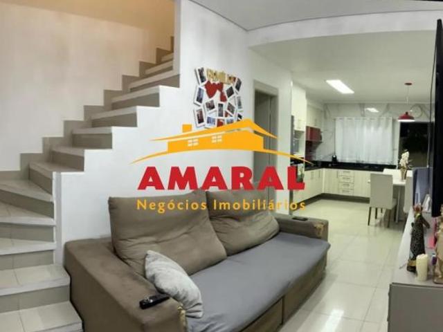 Sobrado com 2 Quartos e 1 banheiro à Venda, 93 m² por R$ 380.000
